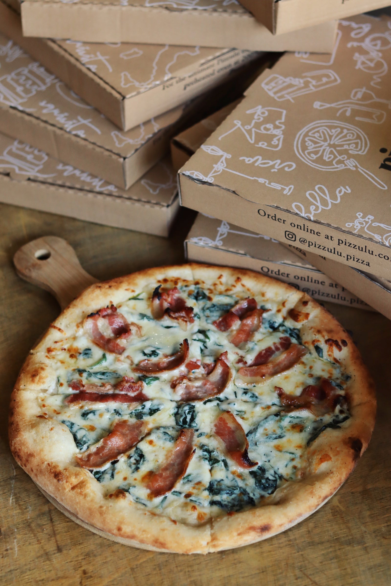 Spinach & Bacon Pizza ★ – Pizzulu